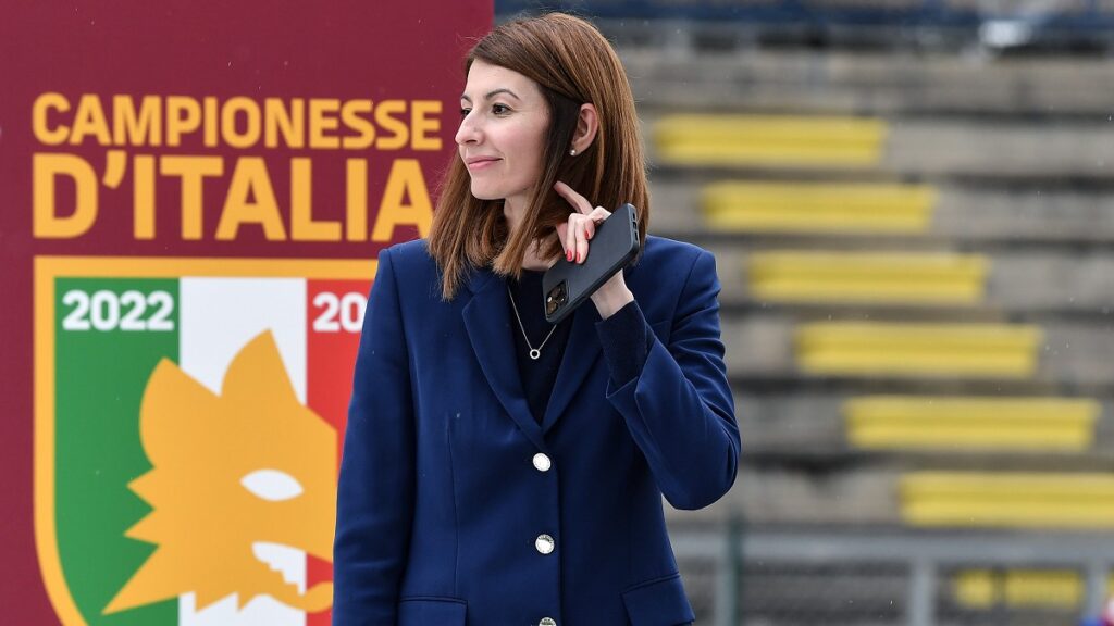 Lina Souloukou torna nel calcio dopo l'addio alla Roma: è la nuova CEO ...